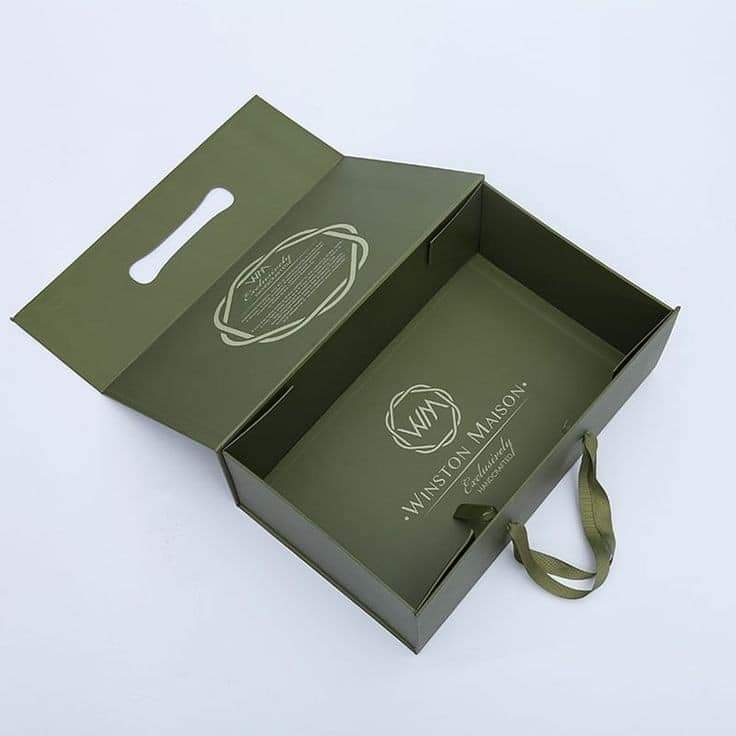 Abaya Boxes in Dubai, Sharjah, UAE | Silver Corner Packaging